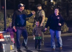 Police: Oregon Mall Shooter Didn't Know 2 He Killed - Law Officer