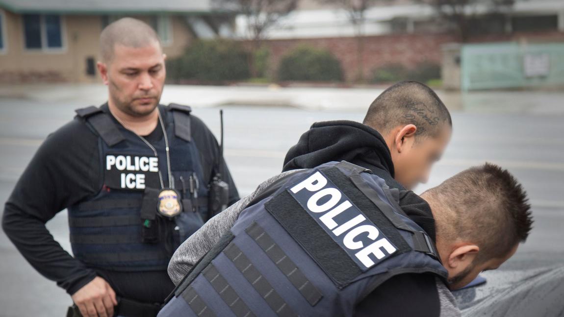 Los Angeles To ICE Agents: Stop Identifying Yourself As Police – Law ...