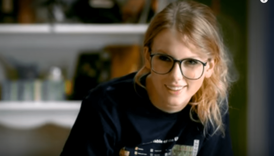 Taylor Swift Donates Concert Tickets to Police After Officer Death ...