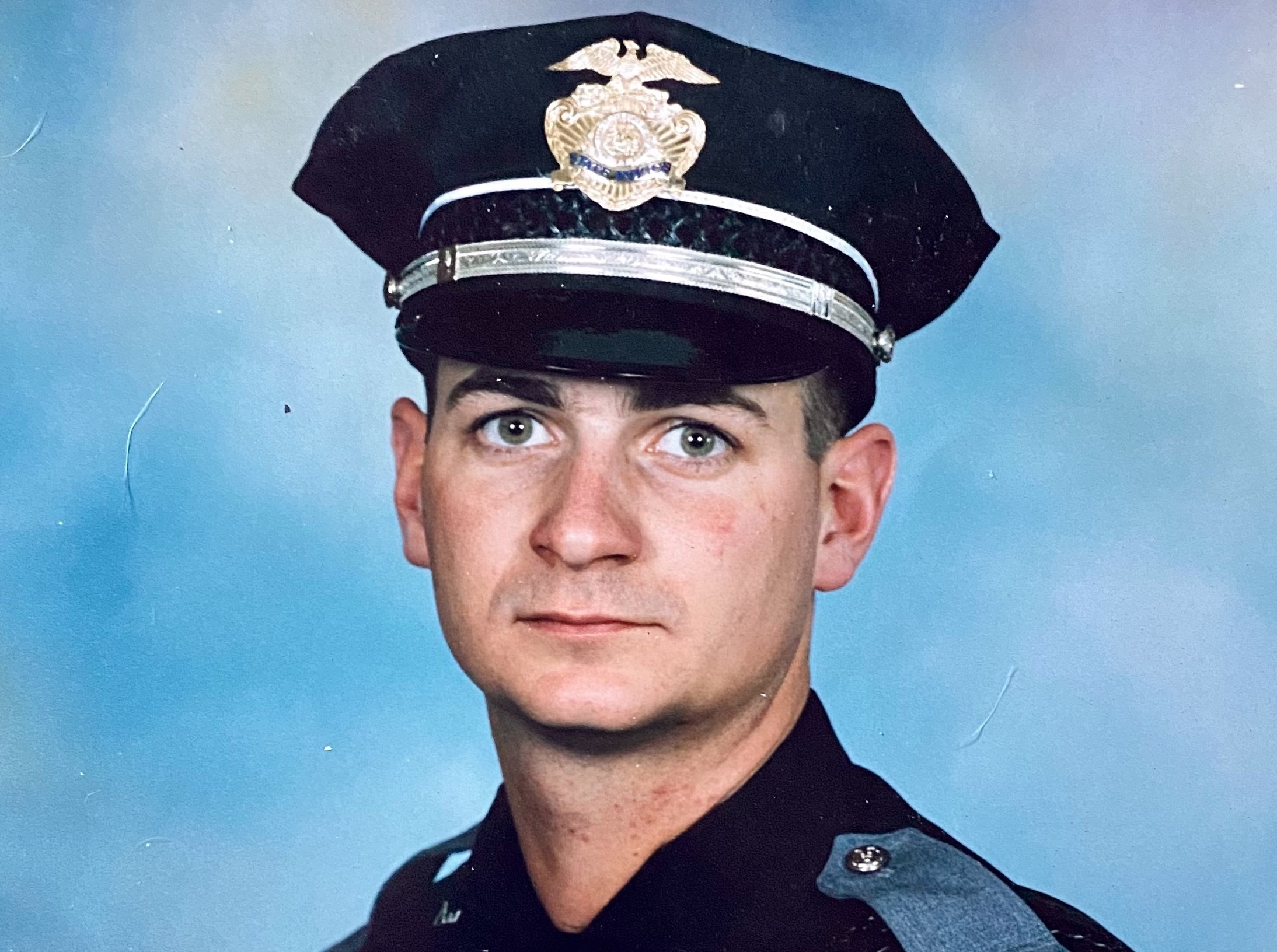 Retired police officer suffering from M.S. needs a new wheelchair – Law ...