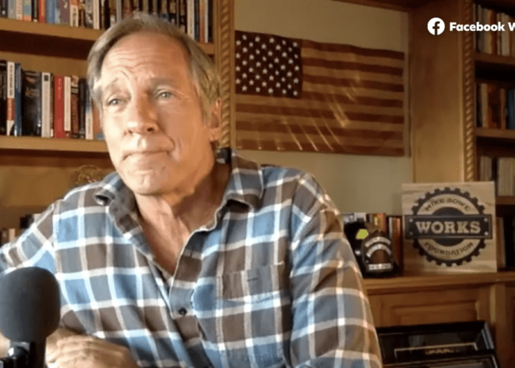 Mike Rowe honors veterans as unsung heroes – Law Officer