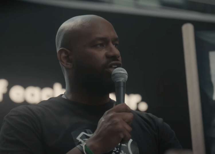 NYPD officers blast ‘domestic terrorist’ BLM leader Hawk Newsome after ...