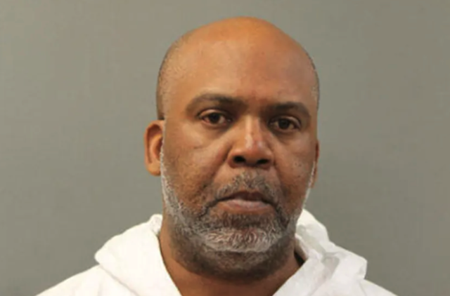 Chicago man surrenders after gunning down wife in Target parking lot ...
