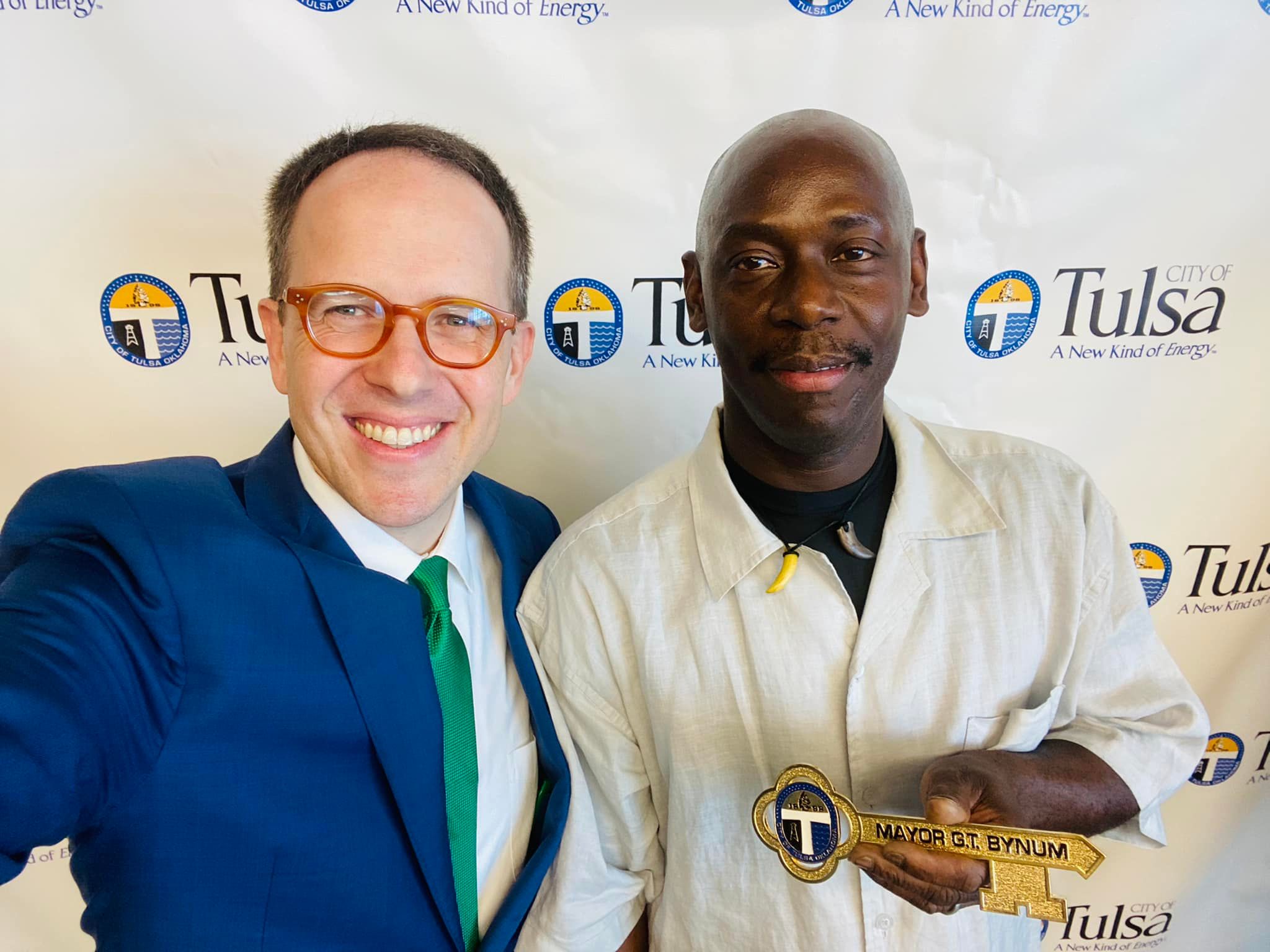 Hero civilian stops brutal attack on bus driver – Law Officer